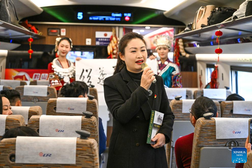 Novo serviço direto de trem de alta velocidade liga Zunyi a Yan'an-Xinhua